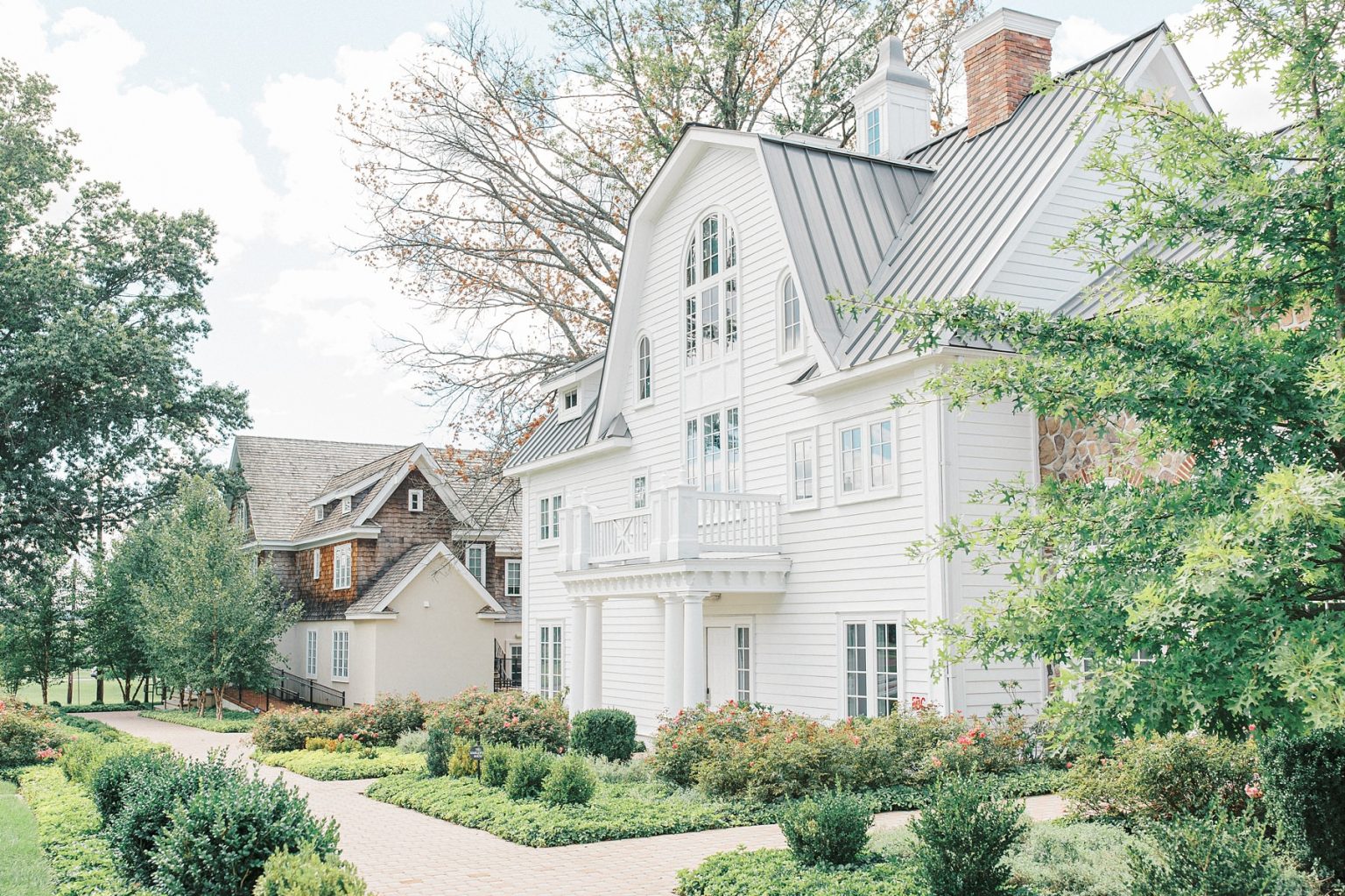 A Classic Summer Wedding at The Ryland Inn Coach House | Jill Sahner ...