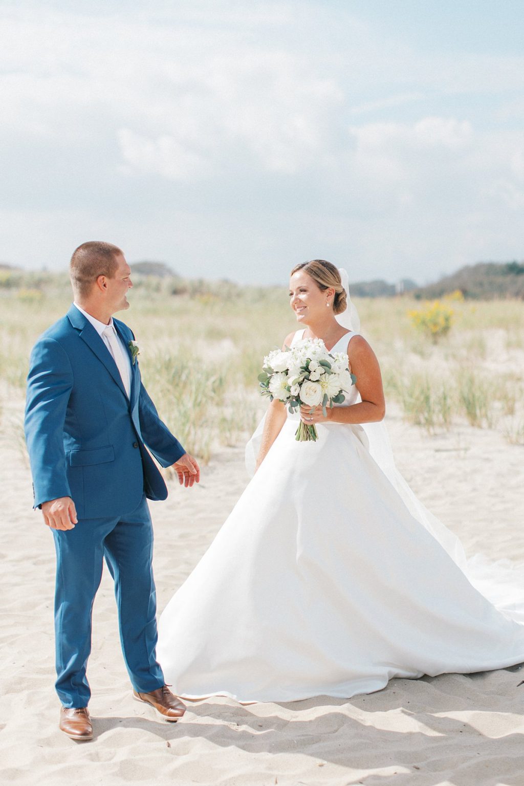 Classic Coastal Wedding at Spring Lake Bath & Tennis Club | Jill Sahner ...