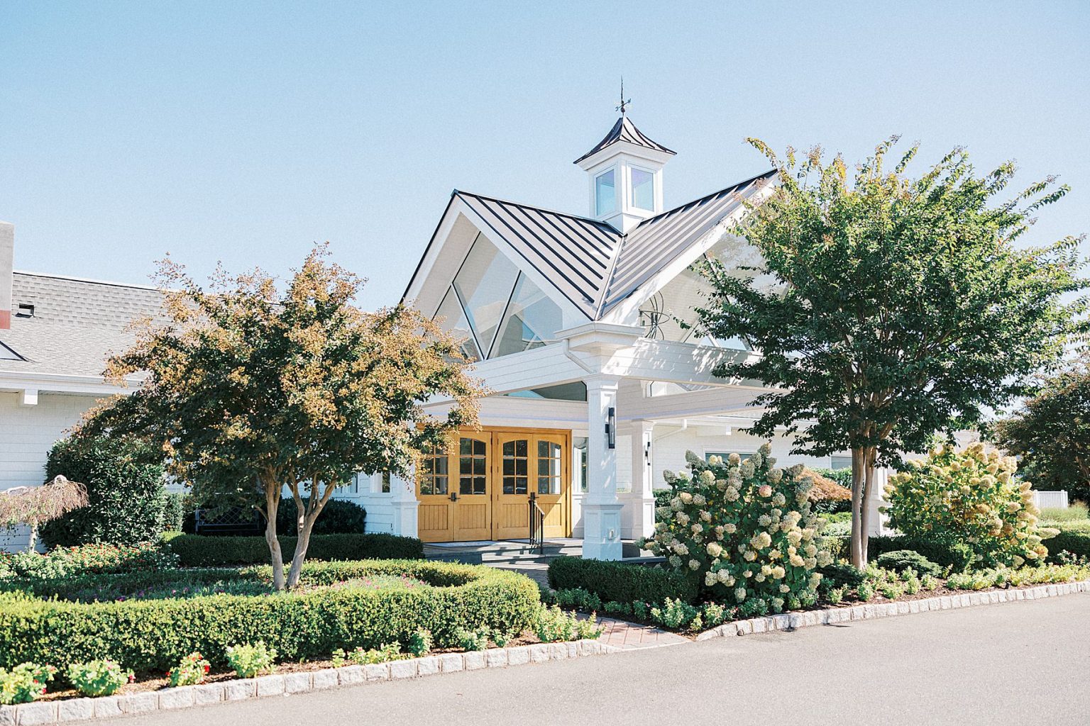 Coastal Yacht Club Wedding at Crystal Point | Jill Sahner Photography