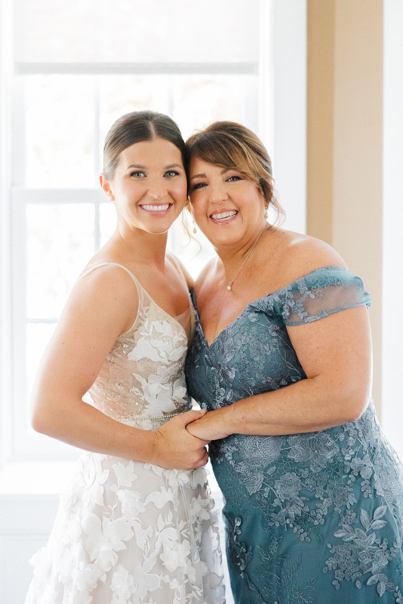 Colorful Summer Wedding at The Ryland Inn