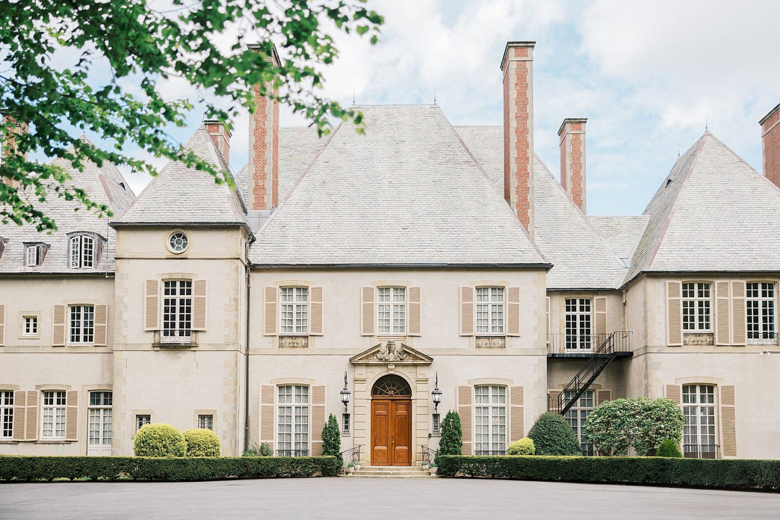 Gilded-Age Inspired Estate Wedding at Glen Manor House